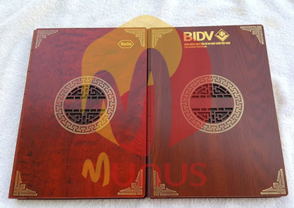 mau-go-tay-go-dang-hot-nhat-thị-truong - Munus